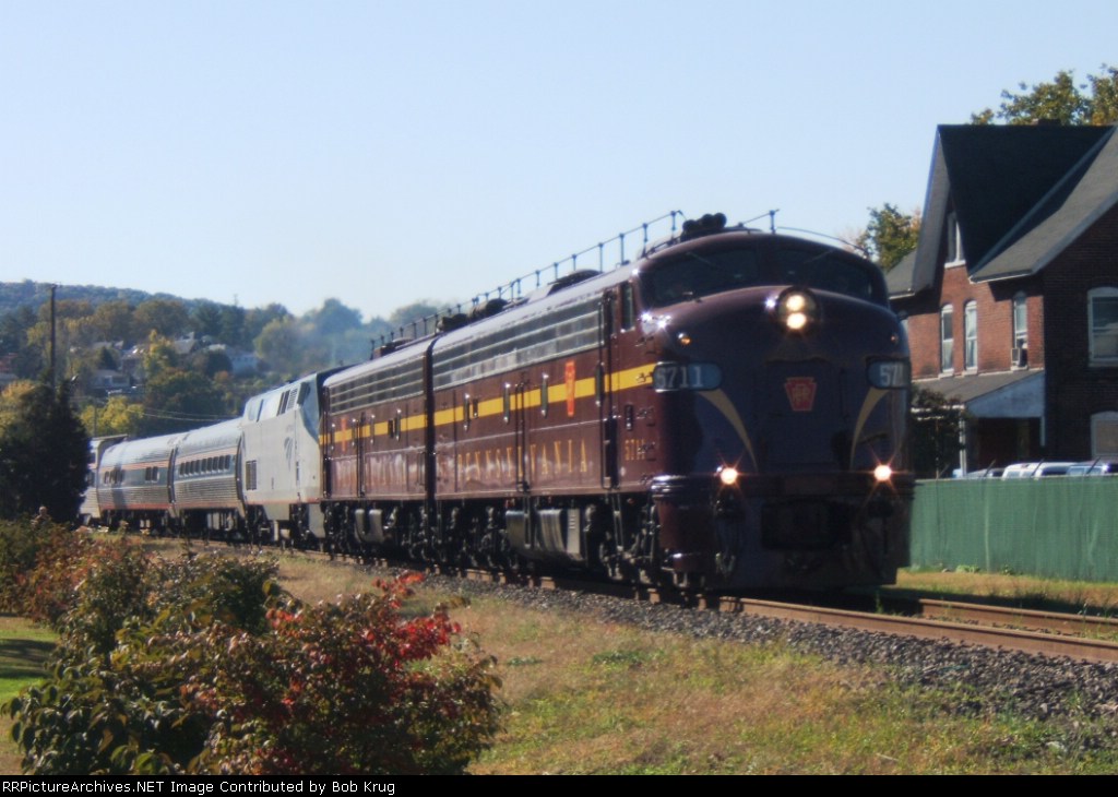 PRR 5711 & 5809 lead the Juniata Terminal special